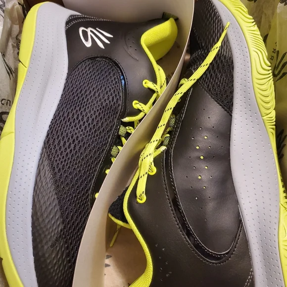 Under Armour | Shoes | Steph Curry 3z6 Black And Green Basketball Shoes ...